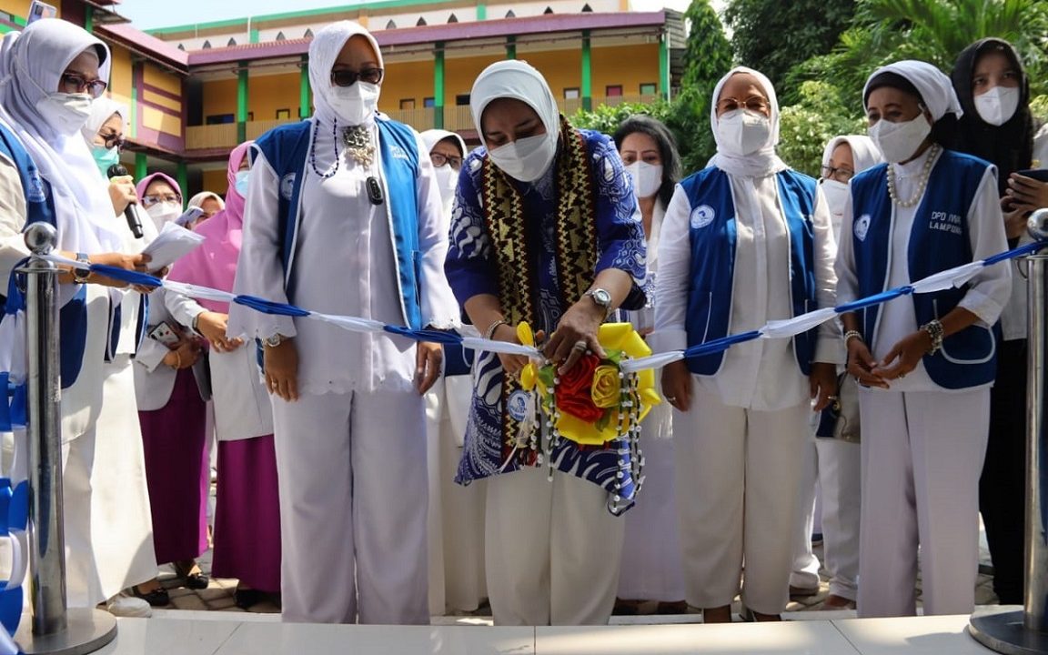 Ketua Dewan Pembina IWAPI Lampung Resmikan Rumah BETIK - Travel2Lampung